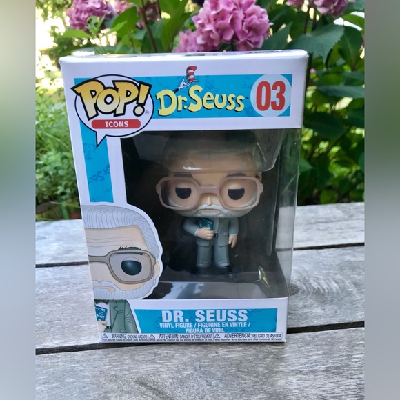 Funko | Toys | New Funko Pop Icons Dr Seuss 3 Vinyl Figure Childrens ...